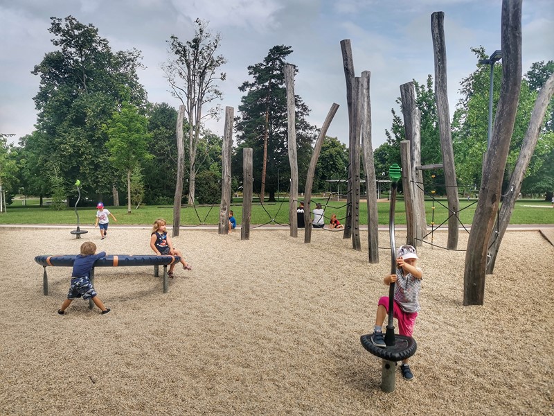 Park Komenského Zlín :: malivyletnici.cz