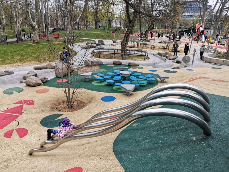 "Baloon playground v Budapešti - ideální zábava pro děti v parku ...