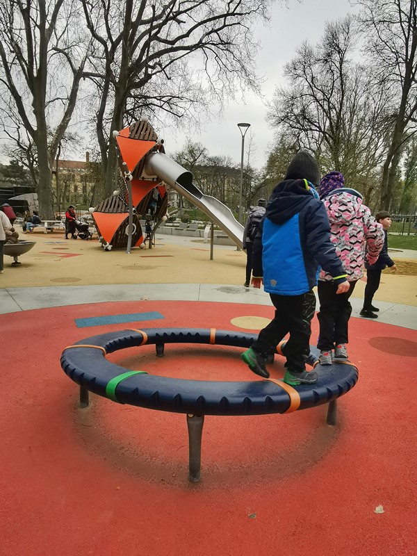 "Baloon playground v Budapešti - ideální zábava pro děti v parku ...